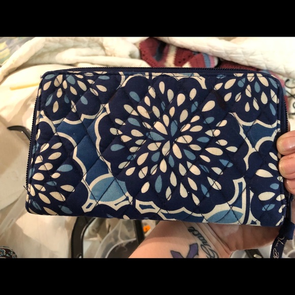Vera Bradley | Bags | Bera Bradley Wallet | Poshmark